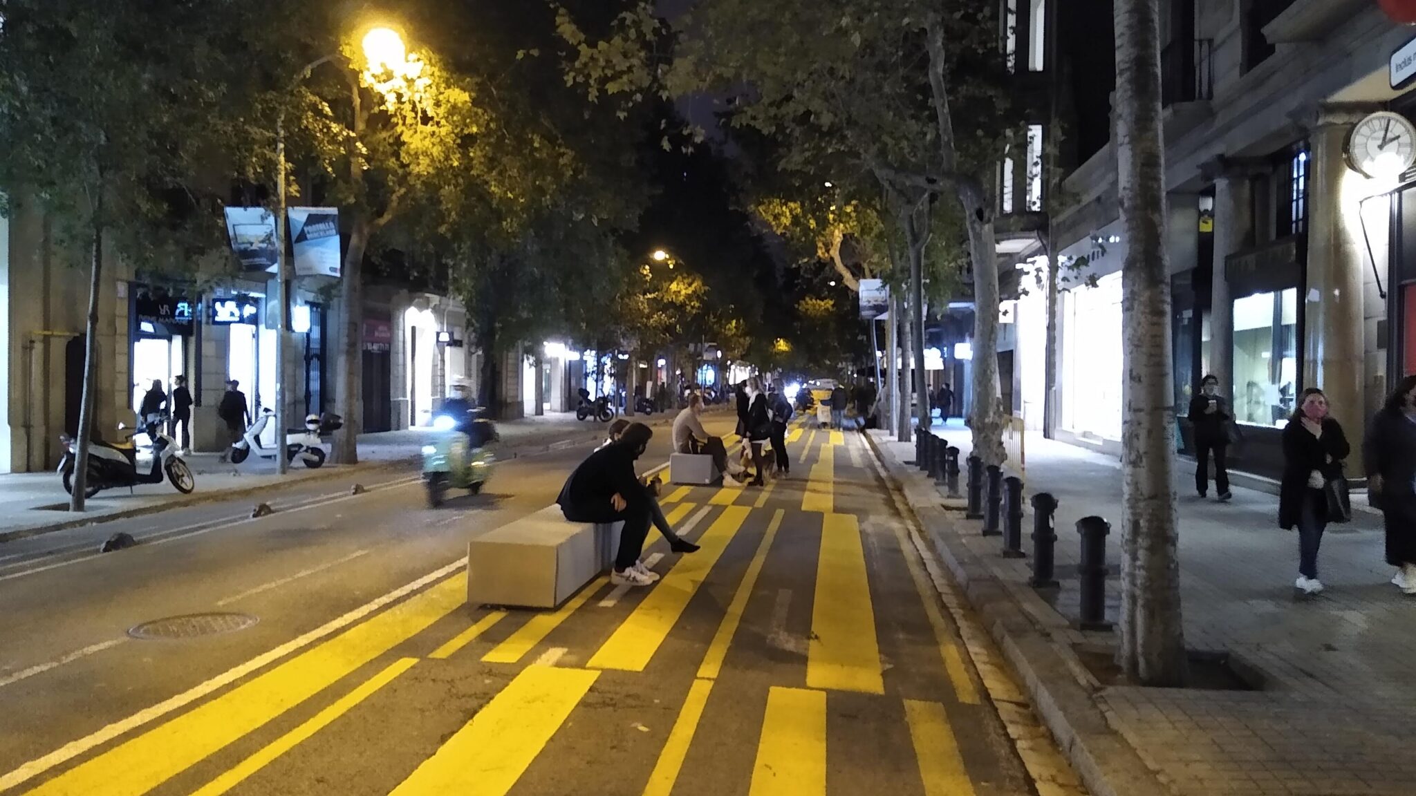 Photo Series: Public Spaces of Barcelona - Pedestrian Space