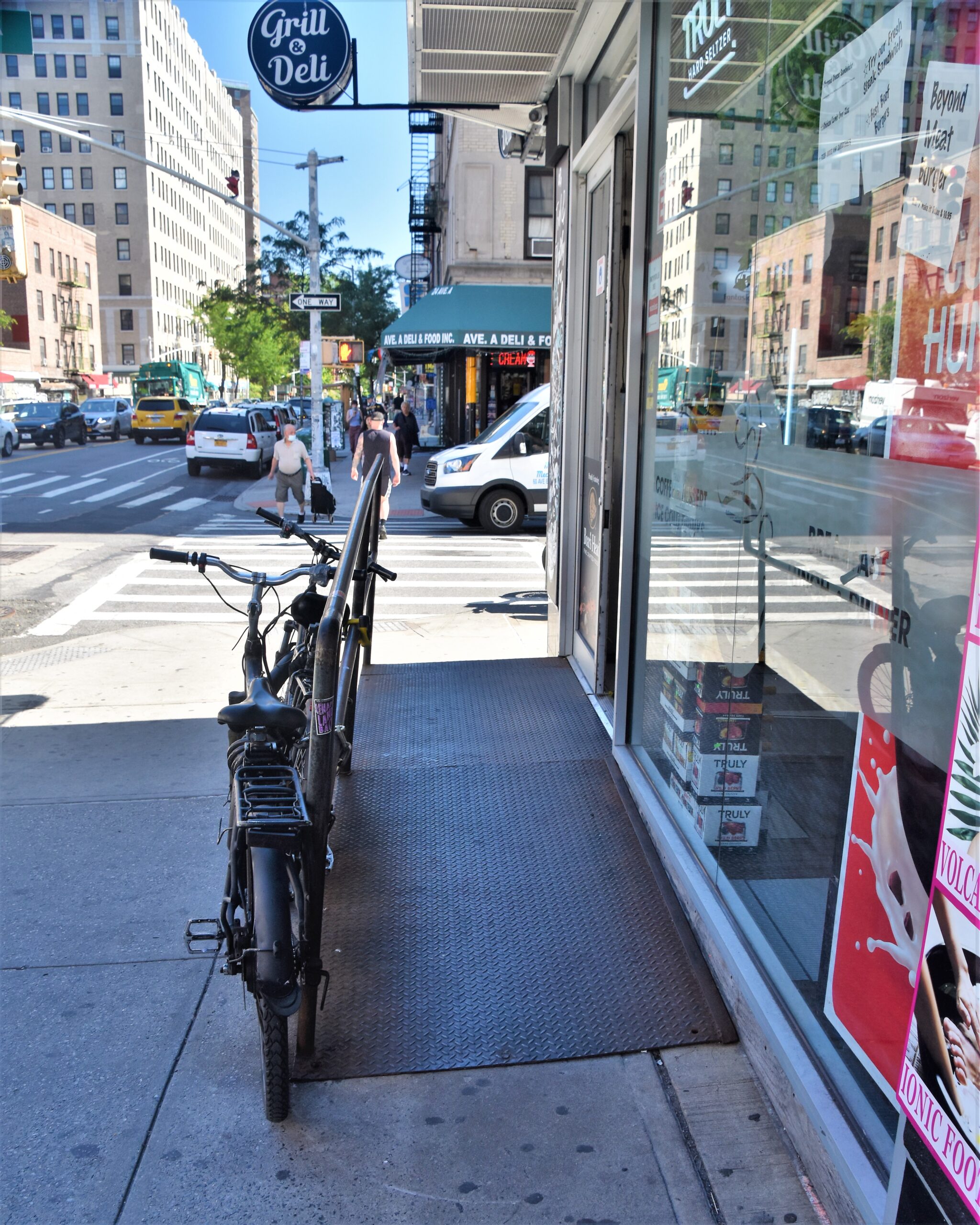 DESIGN FOR ALL IS WORTH IT - Pedestrian Space