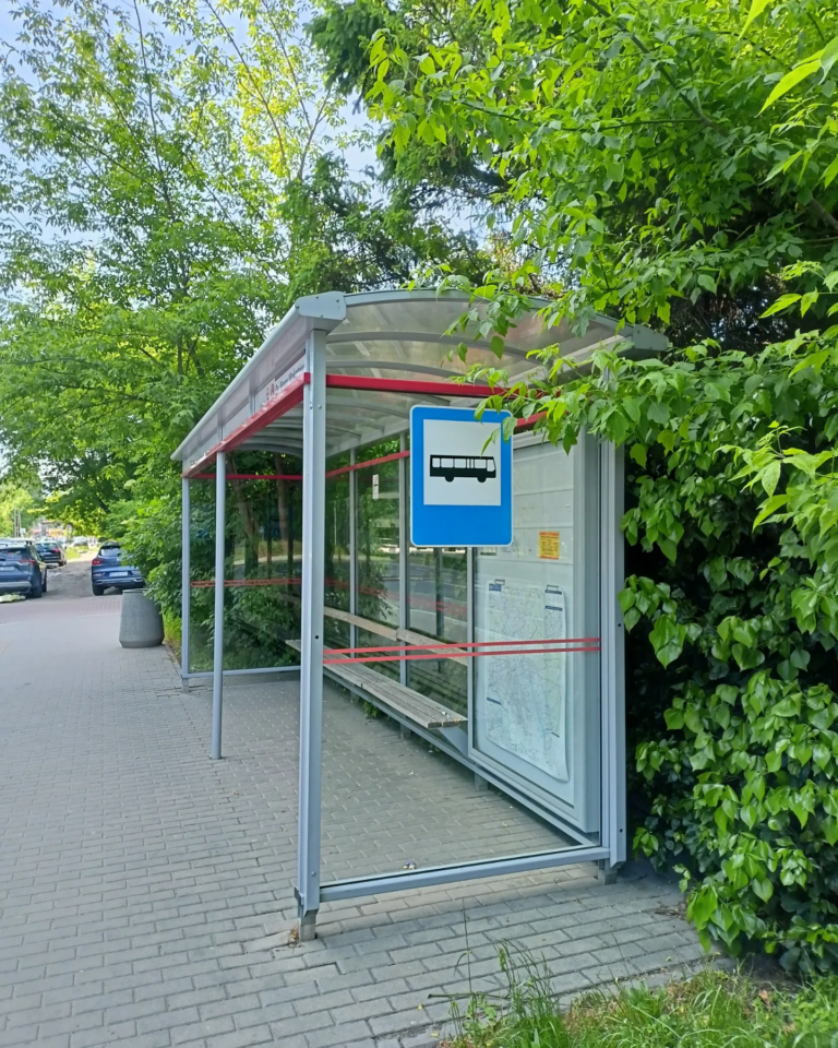 Shaded bus stops - Pedestrian Space