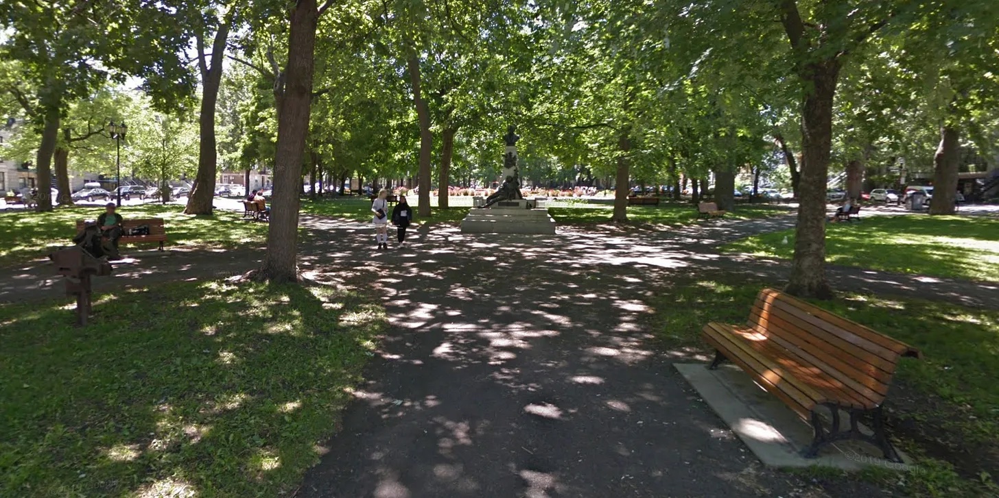 Square Saint Louis - Montréal, QC, CA - Pedestrian Space